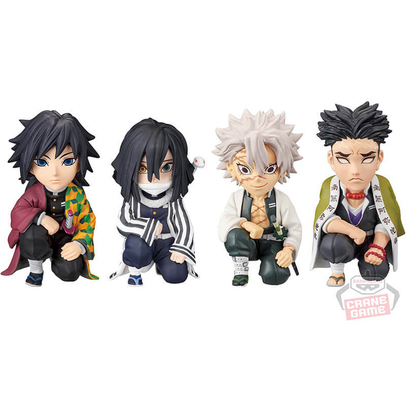 DEMON SLAYER - KIMETSU NO YAIBA - FIGURAS WCF IN FRONT OF THE HO ...
